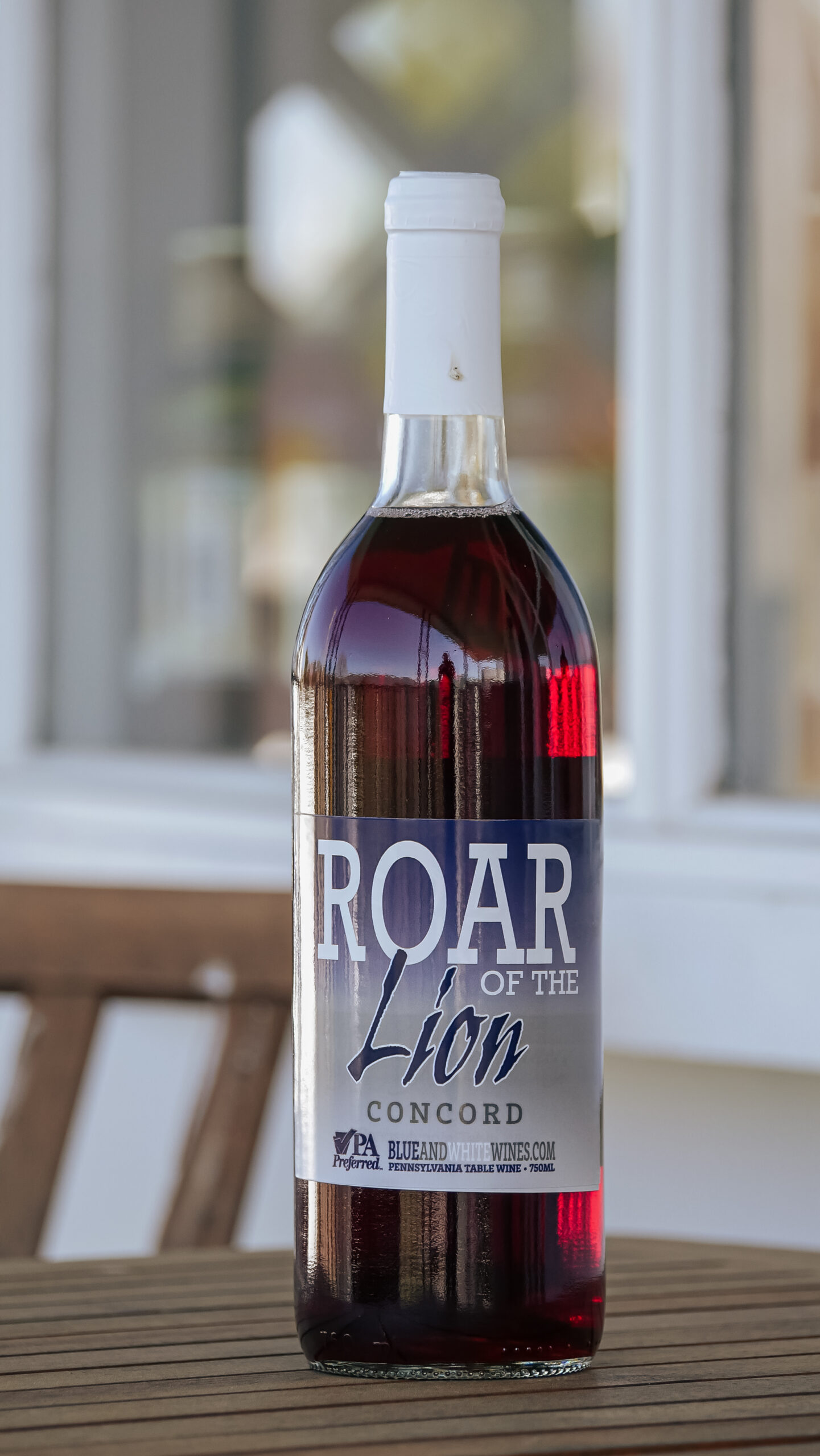 Home | Blue and White Wines